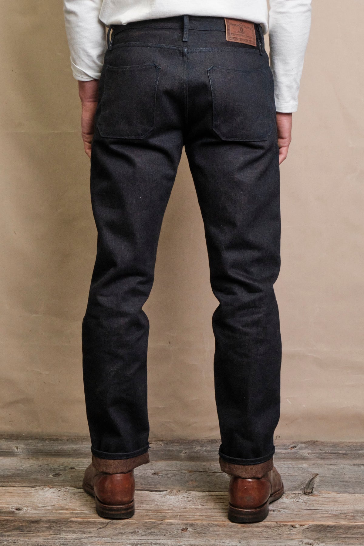 Portola Taper | 16 oz Indigo Brown Denim